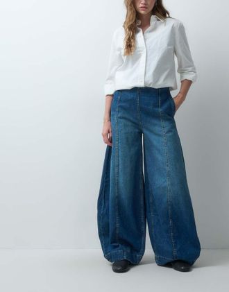 Asos Barrel-Jeans mit extra weitem Bein in Vintage-Mittelblau