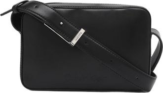 Calvin Klein Damen Crossbody Bag Tasche Embossed Logo Camera Bag mit Reißverschluss, Schwarz (Ck Black), Einheitsgröße