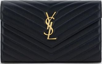 Saint Laurent Cassandre Umschlagtasche aus Chevron-Matelass&eacute;-Leder mit YSL-Logo