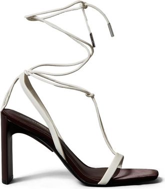 Calvin Klein Absatzschuhe aus Leder in Burgunderrot mit Fersenriemen-Schwarz