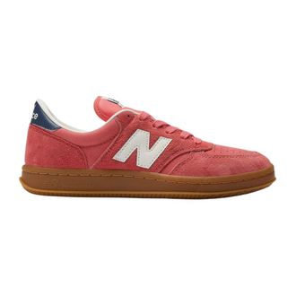 New Balance Homme, Chaussures, Rouge, Taille: 42 1/2 EU Baskets en daim rouge T500 Style