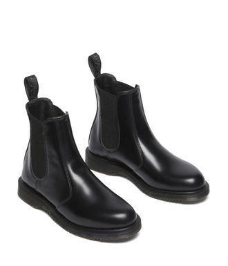 Dr. Martens Flora Chelsea Boot f&uuml;r Damen, Schwarz, poliert, glatt, 9
