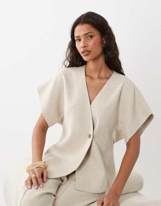 Vero Moda Top densemble habill&eacute; asym&eacute;trique &agrave; bouton effet martel&eacute; - Gr&egrave;ge-Neutral