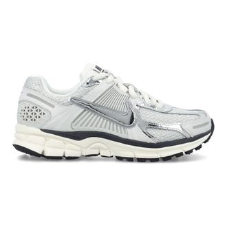 Nike Femme, Chaussures, Gris, Taille: 39 1/2 EU Zoom Vomero 5