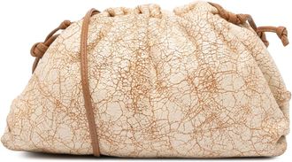 Bottega Veneta Hobo Bags - Crackled Calfskin The Mini Pouch Crossbody - Gr. unisize - in Braun - f&uuml;r Damen