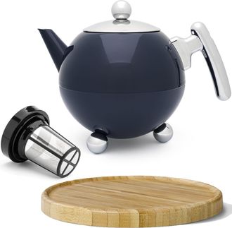 Bredemeijer Bella Ronde Edelstahl-Teekannen-Set 1,2L - Doppelwandige Edelstahlkanne mit F&uuml;&szlig;en, Kugelform, dunkel-blau - mit braunem Untersetzer & Tee-Filter Sieb-