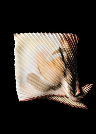 Mango Foulard pliss&eacute; imprim&eacute; jaune pastel - Femme - Taille unique - MANGO