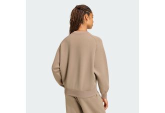 adidas Sweatshirt SOFT LUX SWEATSHIRT, LOCKER GESCHNITTEN (1-tlg)
