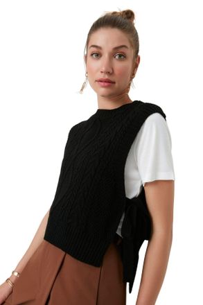 Trendyol Damen Crew Neck Plain Regular Vest Sweater, Schwarz, L EU