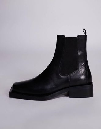 Asos Chelsea-Stiefel aus schwarzem Leder mit eckiger Zehenpartie