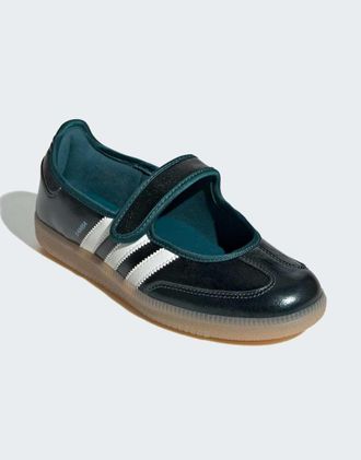 adidas Originals Samba Jane - Sneaker in Wollwei&szlig; und Gr&uuml;n mit Gummisohle