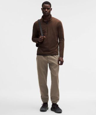 lululemon Sojourn Jogger Regular f&uuml;r M&auml;nner - Gr&ouml;&szlig;e XL in Nomad