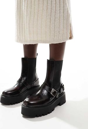 schuh Ariah - Ankle-Boots aus weinrotem Leder mit dicker Sohle und Schnallendetail