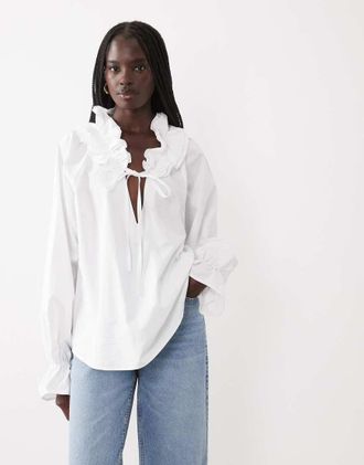 Asos blouse oversize &agrave; col volant&eacute; blanche