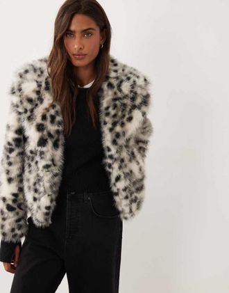 Miss Selfridge manteau imprim&eacute; dalmatien en fausse fourrure-Multi
