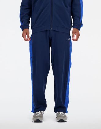 New Balance Sportswears Greatest Hits - Hose in Blau mit Druckkn&ouml;pfen