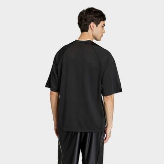 adidas T-Shirt STADIUM GRAPHIC MESH lockerer Schnitt, mit V-Ausschnitt, mit auff&auml;lliger Grafik