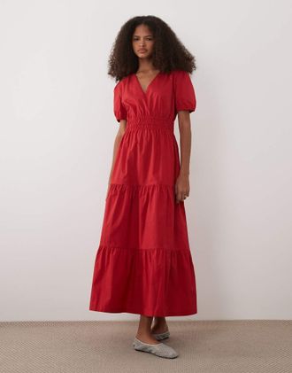 Threadbare Gestuftes Midikleid aus Baumwoll-Popeline in Rot mit V-Ausschnitt und Puff&auml;rmeln