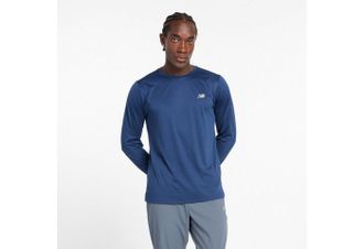 New Balance Laufshirt Sport Essentials Long Sleeve Langarm-Schnitt, mit Rundhalsausschnitt, unifarbenes Design