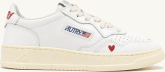 Autry SNEAKERS MEDALIST LOVE AUS WEISSEM LEDER UND ROT