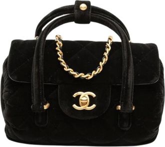 Chanel Sac bandouli&egrave;re matelass&eacute; en velours Pre-owned - Femme - Pre-owned - Noir - Taille: ONE Size