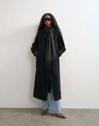 Topshop Longline-Mantel mit Fransen und G&uuml;rtel, mit Wolle in Schwarz