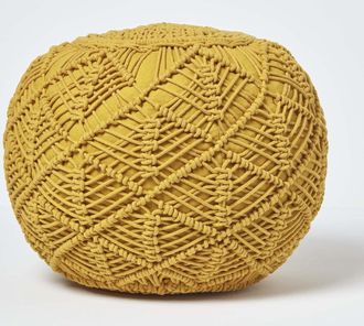 Homescapes Häkel-Pouf, senfgelb, rundes Bodenkissen 35 x 40 cm in Boho Style, dekorativer Fußhocker in Makramee-Optik, gehäkelter Puff aus 100% Baumwolle, Häkelp