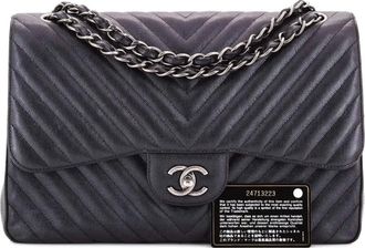 Chanel Classic Double Flap Bag Chevron Iridescent Caviar Jumbo shoulder bag - Noir