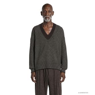 Ziggy Chen Cropped V-Neck Sweater
