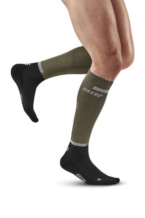 CEP Herren The Run Compression Socks Tall Laufbekleidung Kompressions-Socken Olive/Black - Oliv Iii