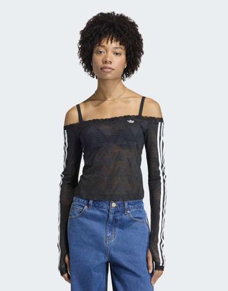 adidas Originals Lace - Oberteil aus Spitze in Schwarz mit Carmen-Ausschnitt