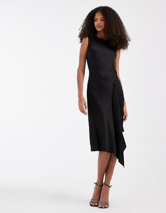 & Other Stories Robe sans manches en satin avec ourlet asym&eacute;trique - Noir