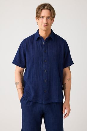 Knowledge Cotton Apparel Herren vegan Hemd Relaxed Kurzarm Indigo