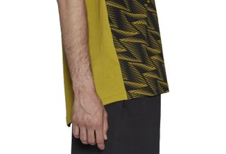 adidas Performance T-Shirt Designed For Gameday Travel (Baumwolle) olivegr&uuml;n/schwarz Herren