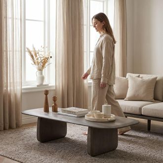 IDIMEX Couchtisch HERMO aus massivem Mangoholz, Grau - 135 x 53 cm, moderner Wohnzimmertisch, Sofatisch mit breiten Standfüßen, Beistelltisch Holz im minimal