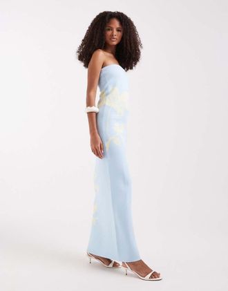 Pretty Lavish Robe bandeau longue en maille compacte &agrave; imprim&eacute; fleuri - Bleu/jaune