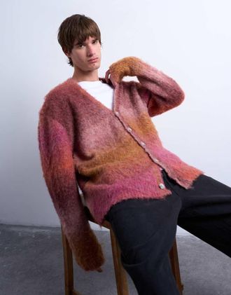 Topman Oversize-Strickjacke aus flauschigem Strickstoff in Burgunderrot mit Farbverlauf