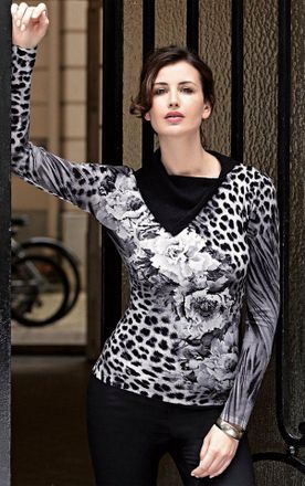 Passioni Strickpullover in einem Ton-in-Ton-Grau-Mix mit Leoparden- und Blumenmuster