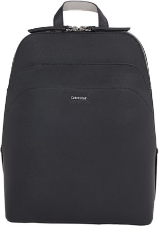 Calvin Klein Damen Rucksack Business Backpack Saffiano Handgep&auml;ck, Schwarz (Ck Black/Sand Pebble), Einheitsgr&ouml;&szlig;e