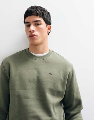 Tommy Jeans Sweatshirt mit Rundhalsausschnitt und Flaggenlogo in Khaki-Gr&uuml;n