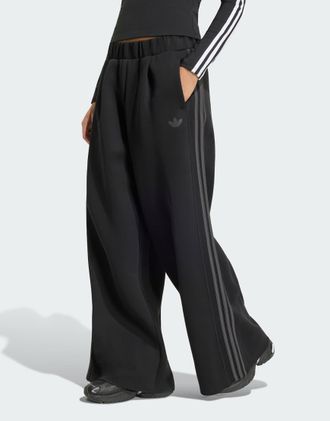 adidas Originals Sst 2.0 lange Trainingshose in Schwarz / Utility Black