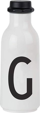 DESIGN LETTERS Persönliche Trinkflasche Weiß (G) | BPA-Frei | 500 ml | Tritan Wasserflasche im Nordisches Design | Auslaufsicher | Spülmaschinengeeignet | erhältlich
