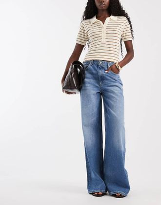 Tommy Jeans Charlie jean coupe loose taille mi-haute d&eacute;lavage moyen-Bleu