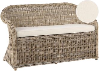 Beliani Banc Int&eacute;rieur Ext&eacute;rieur Boho en Rotin Tress&eacute; 141 cm Coussins Blanc Cass&eacute; Naturel Susua
