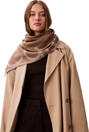 Calvin Klein Damen Oversized Logo Lw Jacquard Stole Lv04F8066G Schals, Brown (Desert Taupe/Nacreous Clouds), Einheitsgr&ouml;&szlig;e