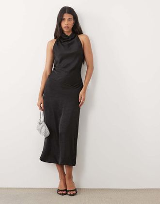 Asos robe mi-longue &agrave; col b&eacute;nitier et dos nu en noir