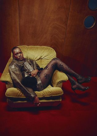 Mango Handtasche aus Samt mit Metall-Detail schwarz - Damen - Einheitsgröße - MANGO