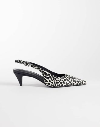 Asos Scarlet - Chaussures en cuir v&eacute;ritable fa&ccedil;on poulain de qualit&eacute; sup&eacute;rieure &agrave; petit talon et bride arri&egrave;re - Dalmatien-Multicolore