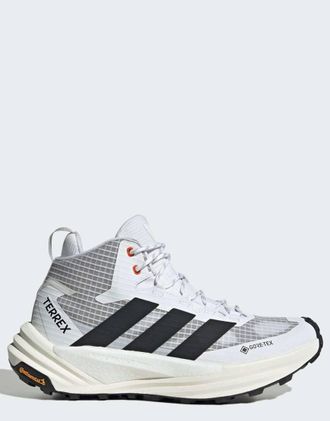 adidas adidas Performance Terrex freehiker 3 mid GORE-TEX Hiking-Sneaker in Wei&szlig; und Schwarz