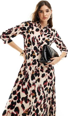 Vero Moda Y.A.S - Robe chemise longue &agrave; imprim&eacute; l&eacute;opard-Multicolore
